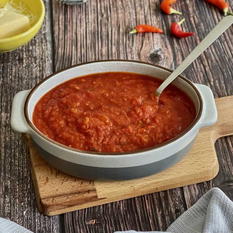 Big Batch Homemade Tomato Spaghetti Sauce — Love Incredible Recipes