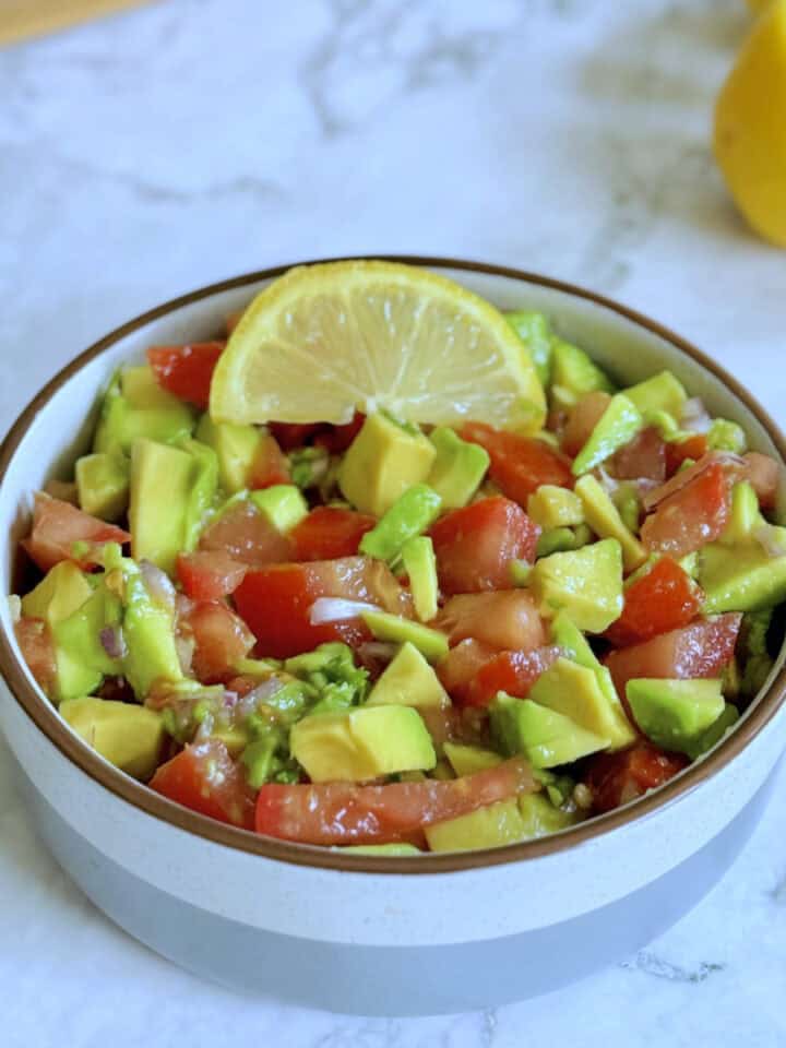 Guacamole (Easy Smashed Avocado Dip) — Love Incredible Recipes