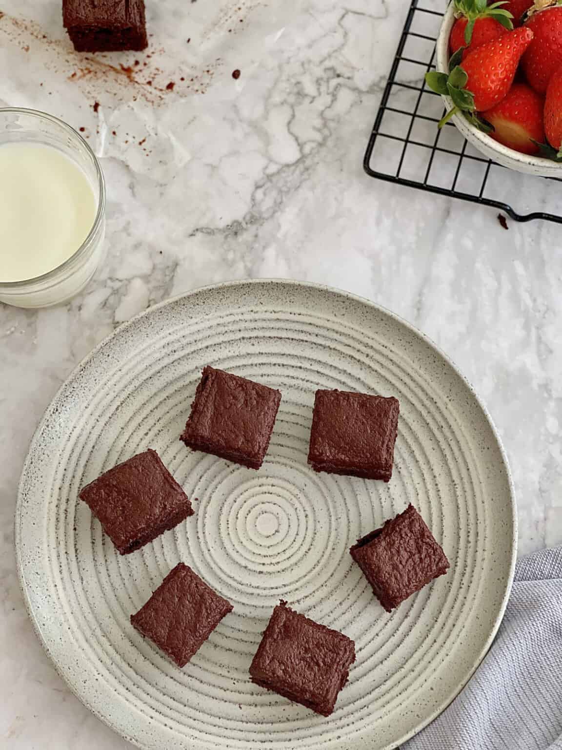 Chocolate Brownie Cakes — Love Incredible Recipes